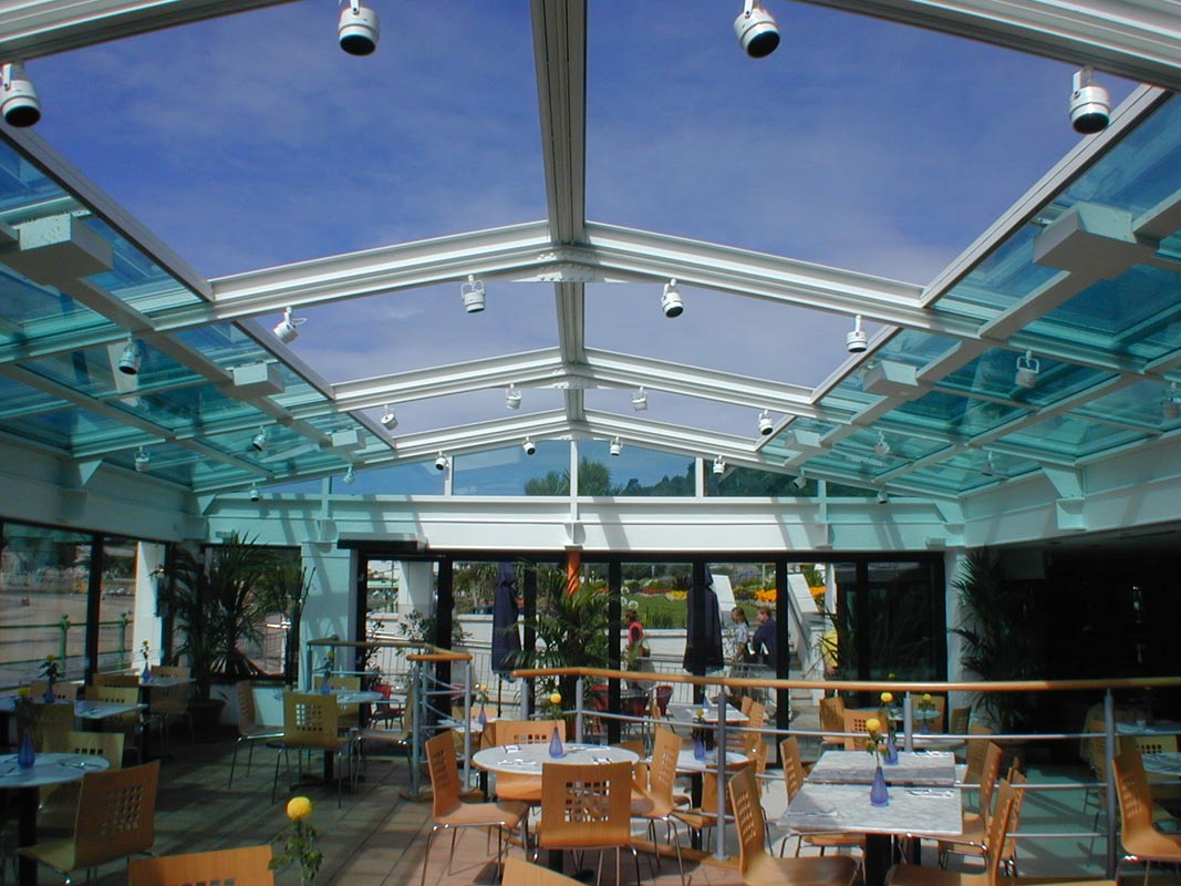 Pizza Express UK | Retractable Glass Roof Skylight